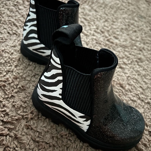 Native | Shoes | Native Zebra Chelsea Boots | Poshmark